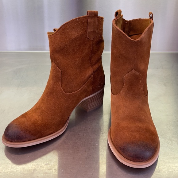 Sundance | Shoes | New Cognac Brown Soft Suede Pull On Boots Sundance ...
